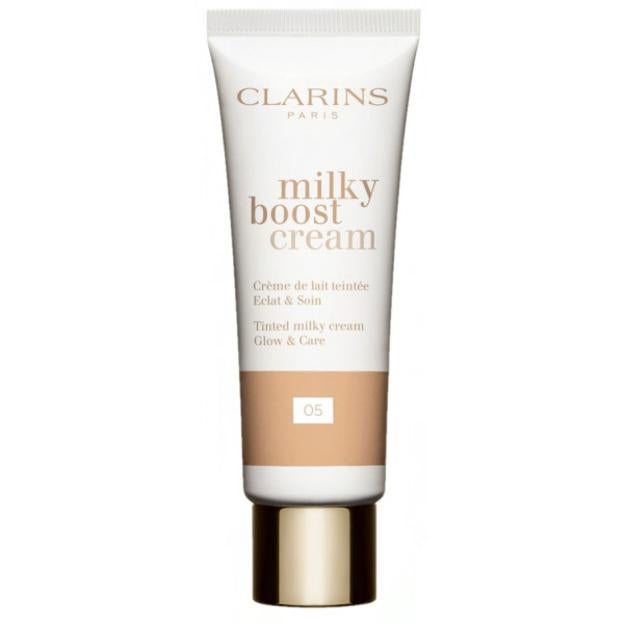 El maquillaje de los 2000 con efecto glow más fácil y rápido de hacer que te salvará cualquier ...