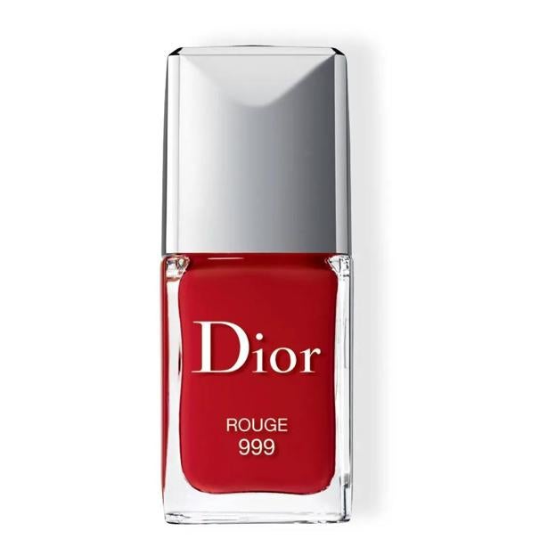 Esmaltes color rojo de larga duración para una manicura profesional ...