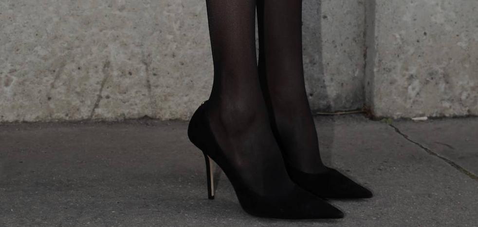 Zapatos de tacón negro de las rebajas de Zara que valen para todo ...