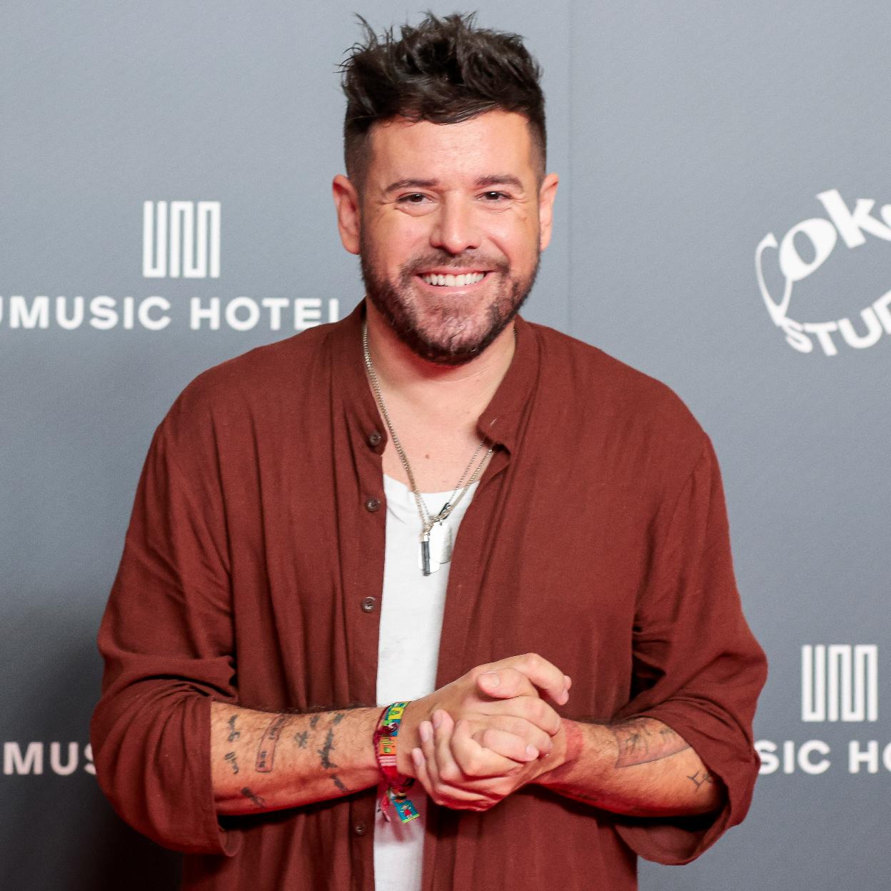 La huella que le dejó a Pablo López el abandono de su padre (y cómo lo ...